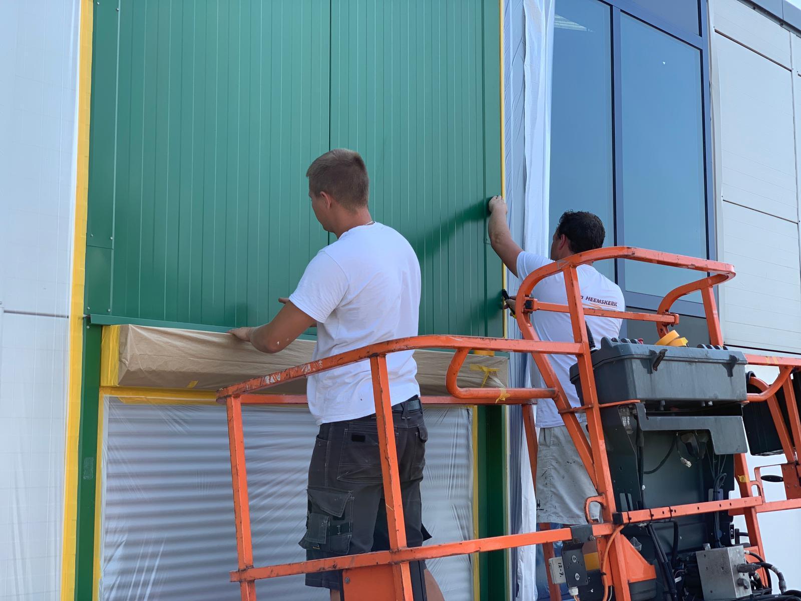 Recoating roofs & walls - van Heemskerk Rijssen